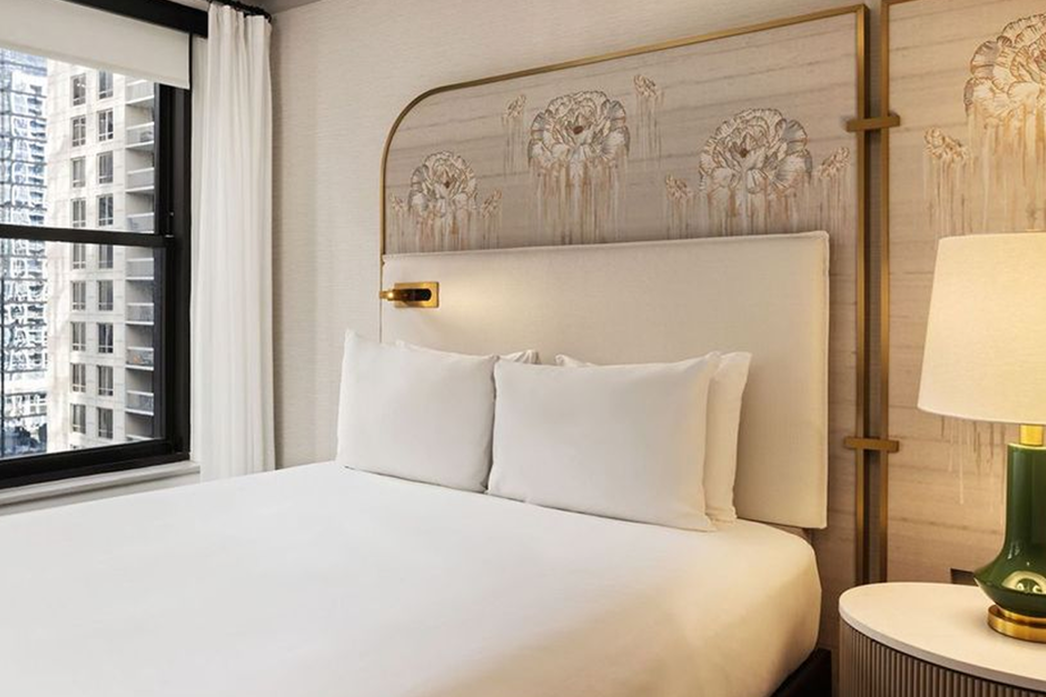 Hotel Rooms & Suites near Magnificent Mile Chicago - The Talbott Hotel