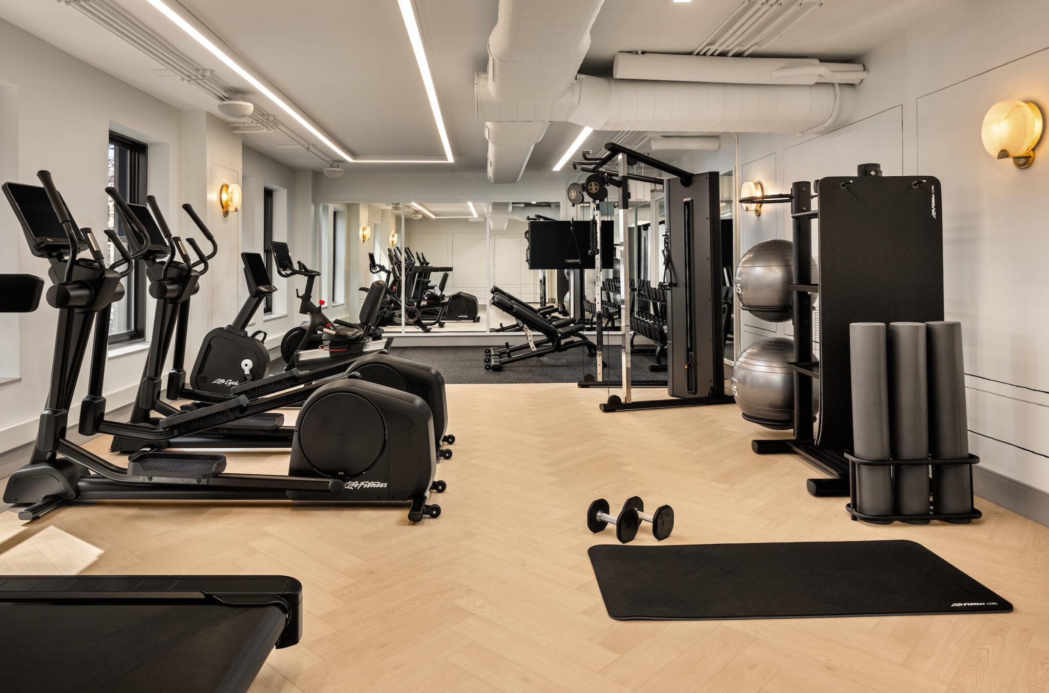 Chicago Hotel with Gym - The Talbott Hotel Amenities